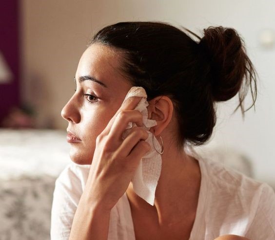 Double Cleansing Untuk Pemilik Kulit Berjerawat Amankah